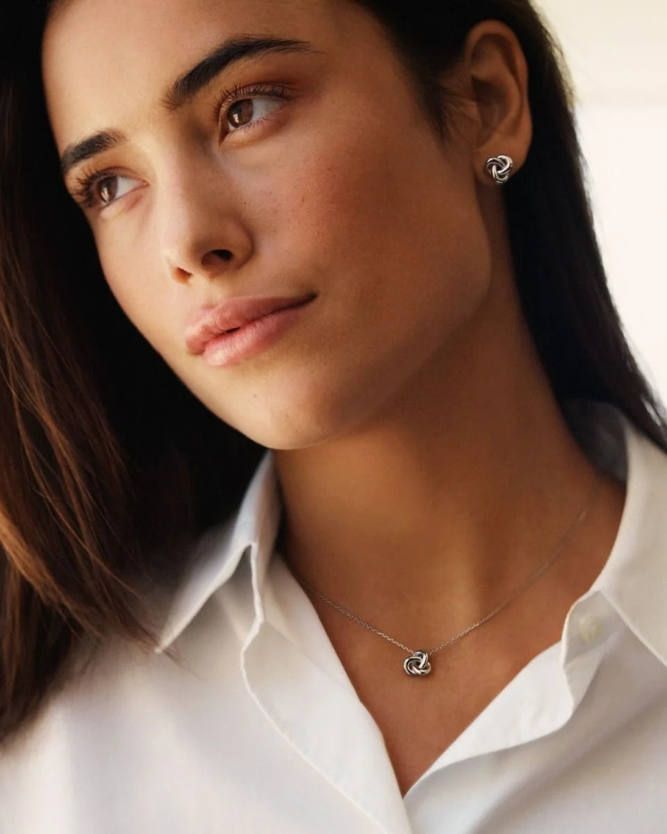 Infinity Knot Necklace S – HOUSE of BELLE